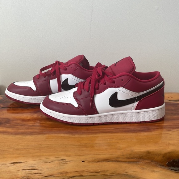 Nike | Shoes | Air Jordan Low Noble Red Gs 65y | Poshmark